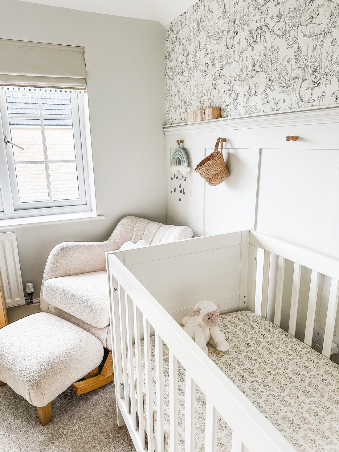 Cotton Muslin Fitted Cot Bed Sheet 140 x 70cm - Vintage Floral – Mama Shack